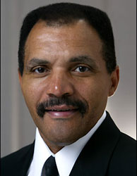 Dr. Tracy Hanner Wins Bell Award - Veterinary Practice News